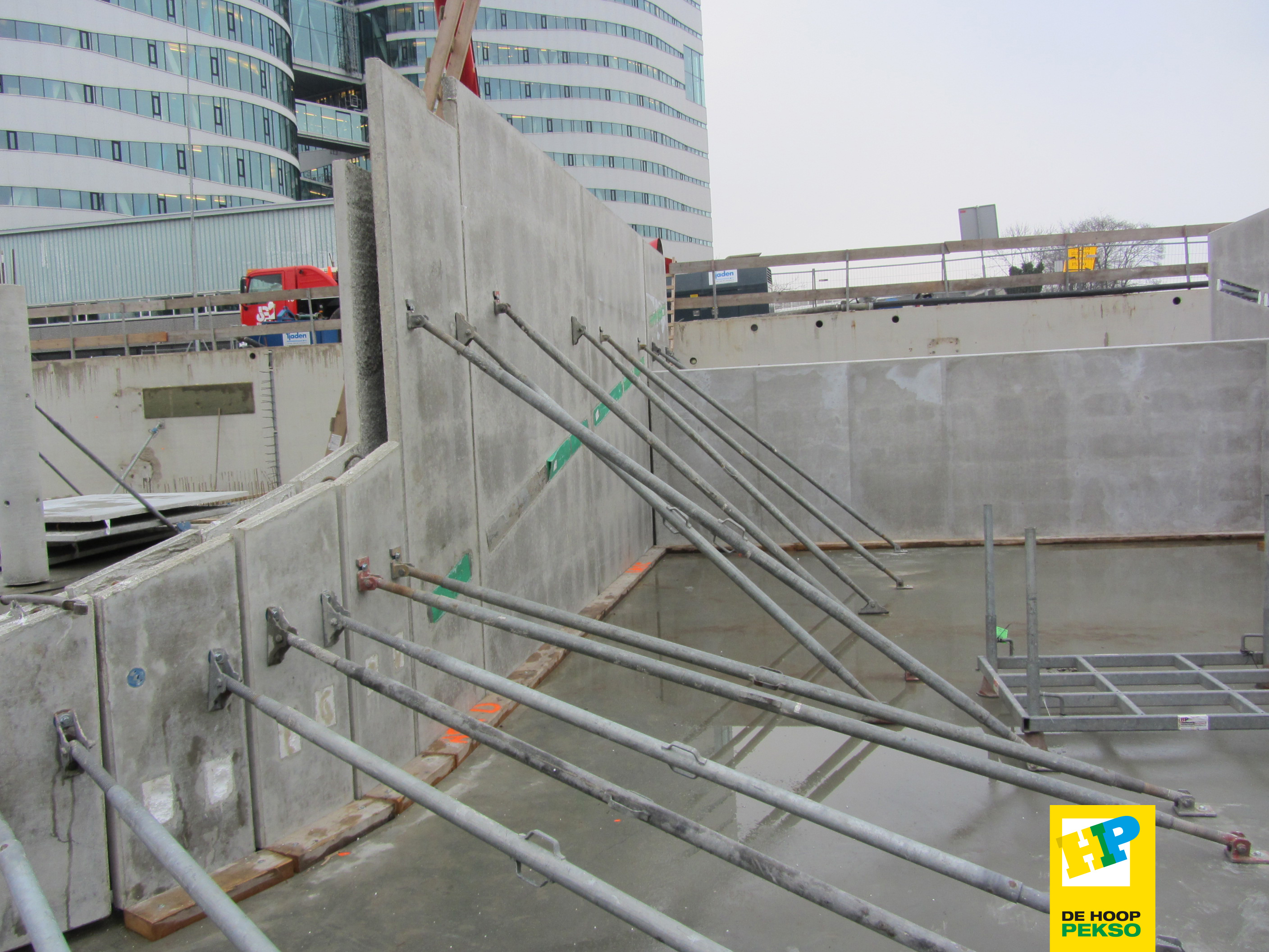 Holle Wand - De Hoop Pekso - Bouwproducten